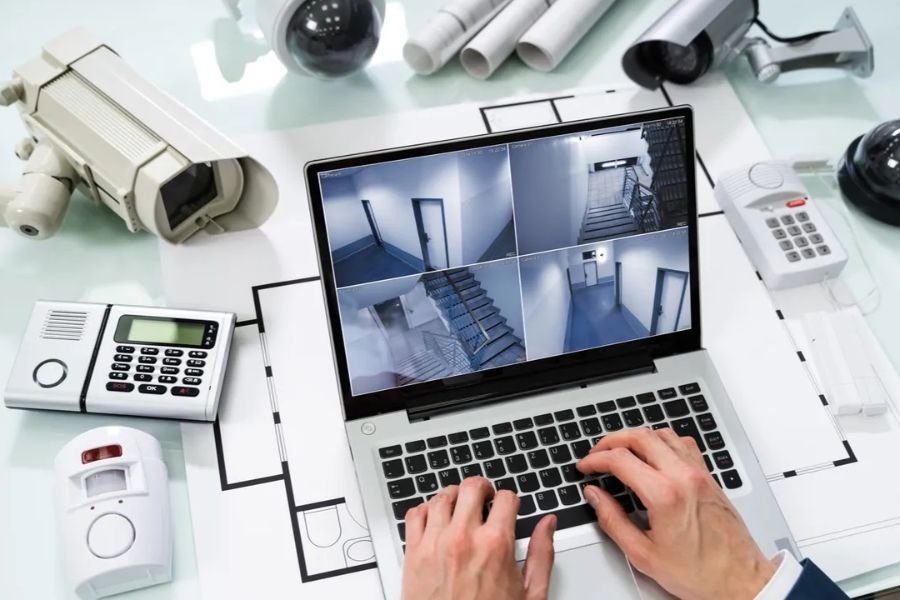 How Commercial Security System Enhances Employee Safety? - Live Sound Blog